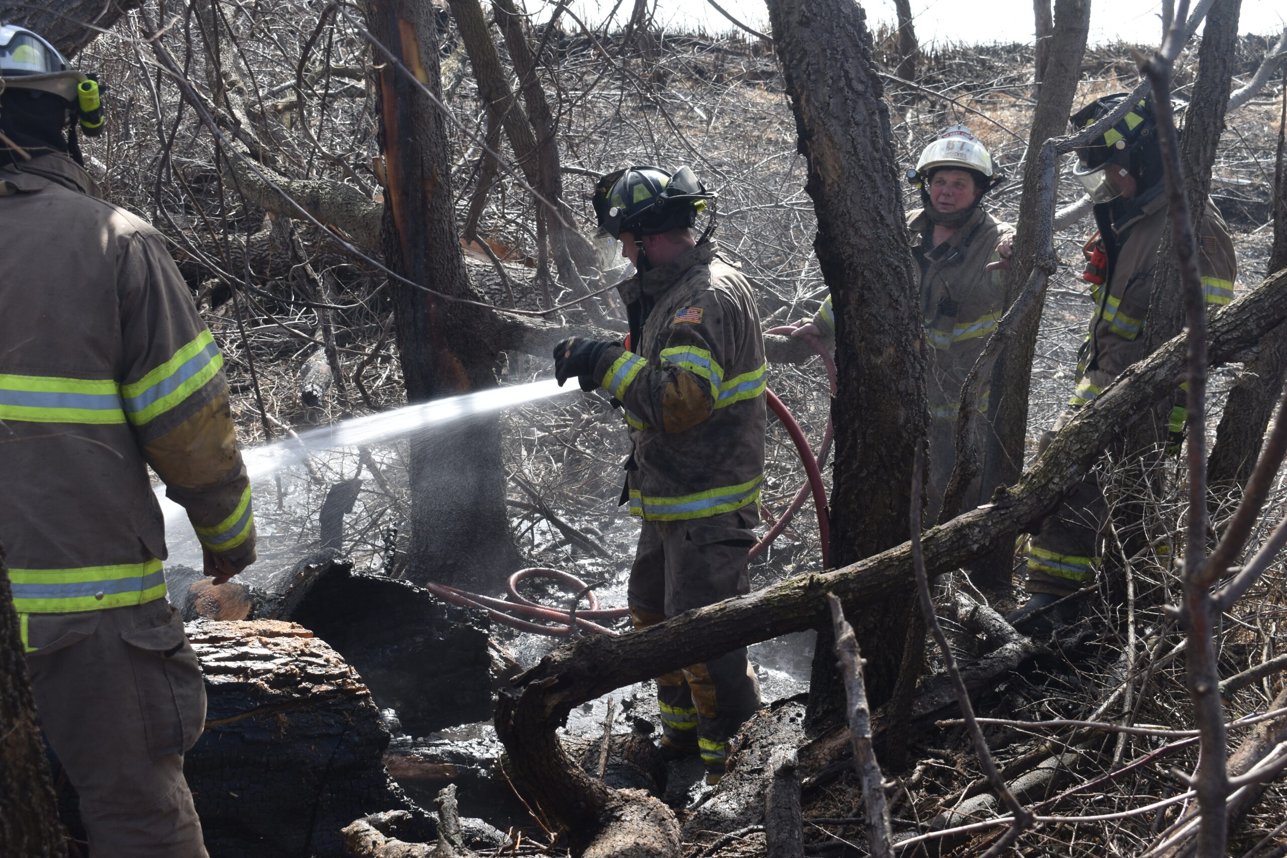 SE firefighters respond to grass fire | News, Sports, Jobs - The Journal